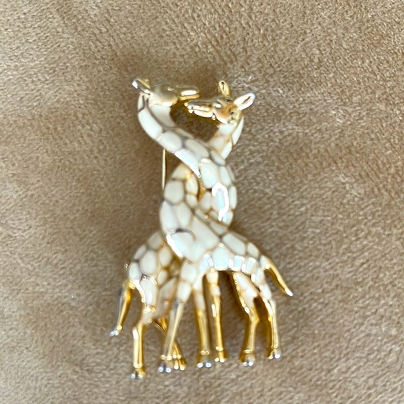 Jewelry | Pair Necking Giraffe Cream And Gold Tone Enamel Adorable Well ...